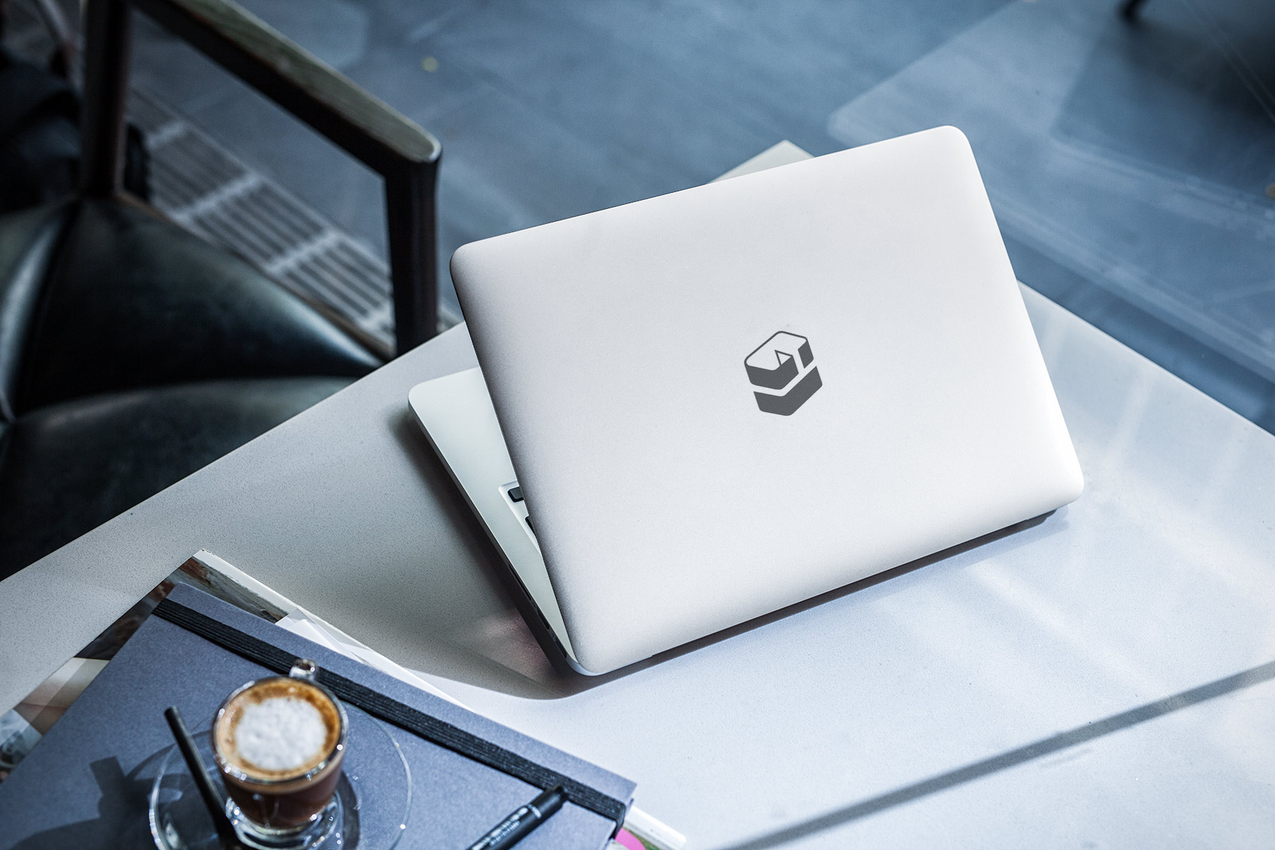 Custom MacBook Pro – iSportsみらい